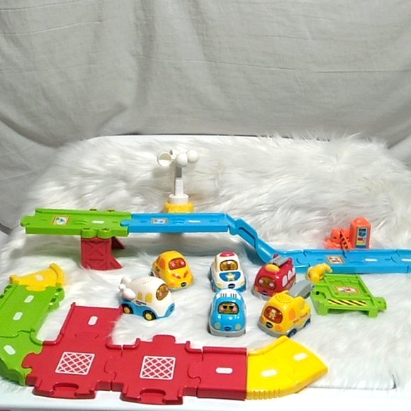 vtech | Toys | Vtech Smart Go Go Cars Wpart Of Track Included Not ...